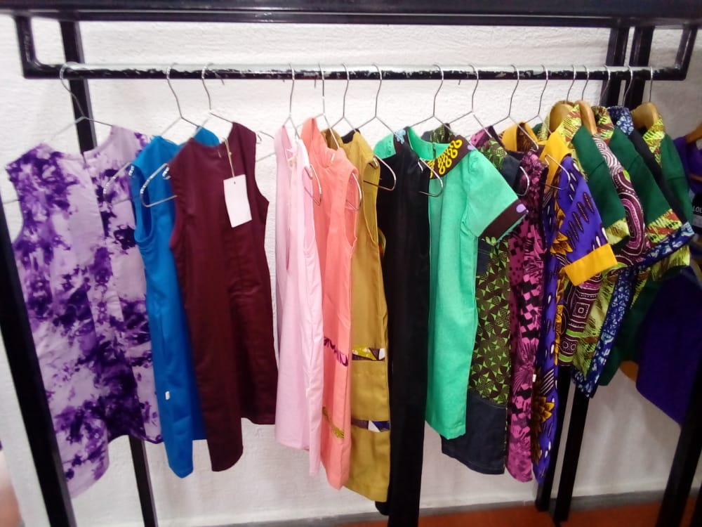 Lolo Andoche sort OFFICAL, la deuxième collection de l’année - Le ...